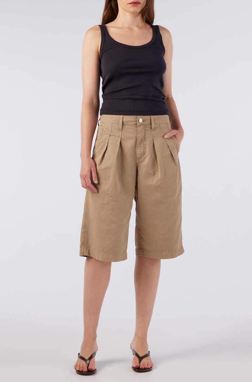 AMO Denim | Sharon Short in Sand – A M O